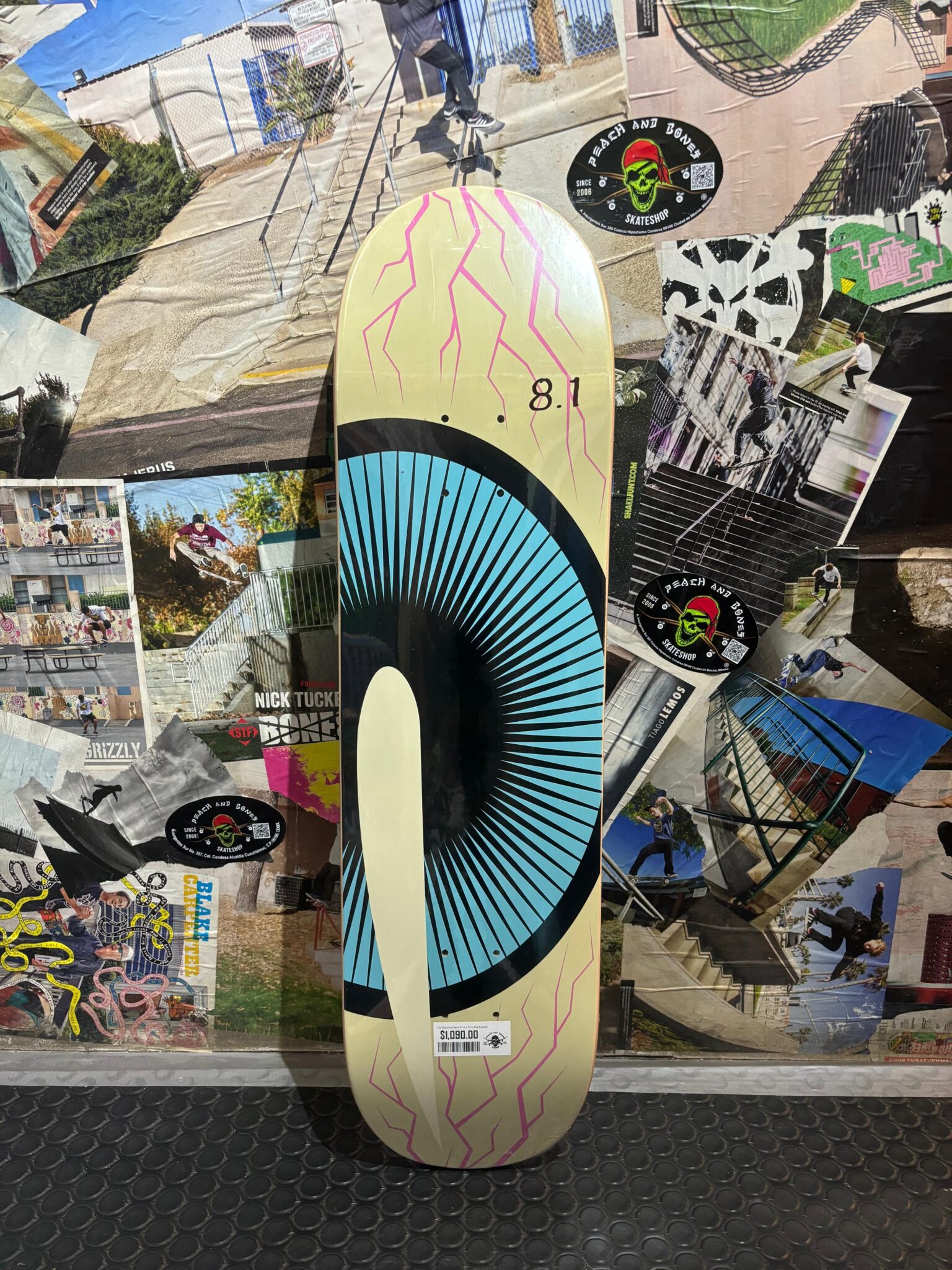 Tabla Toy Machine 8.13 x 31.90 in Big Eyeball - Peach and Bones Skateshop