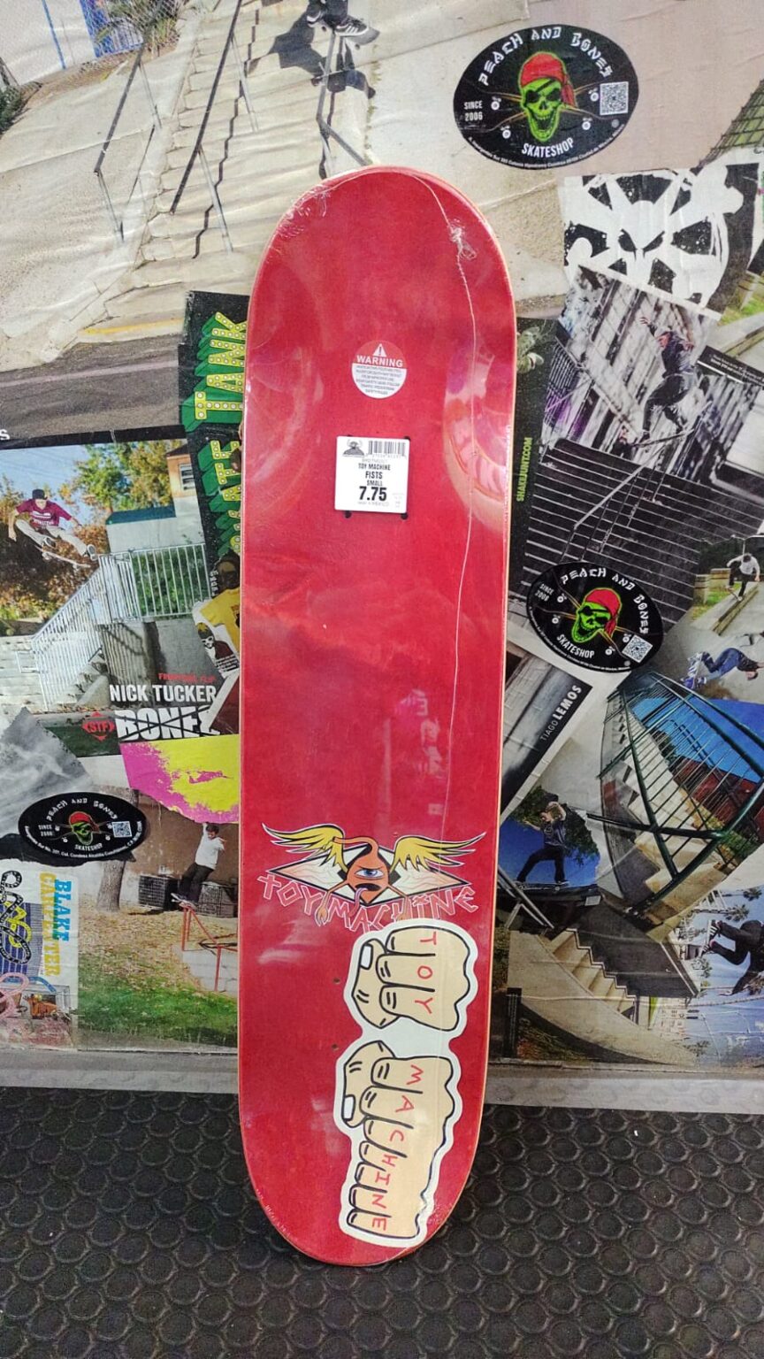 Tabla Toy Machine 7.75 x 31.60 in Fists - Peach and Bones Skateshop CDMX