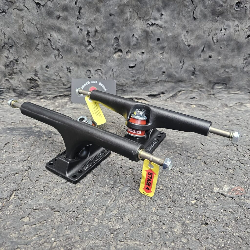 Independent Trucks 215" Stage IV Black - Peach and Bones Skateshop CDMX