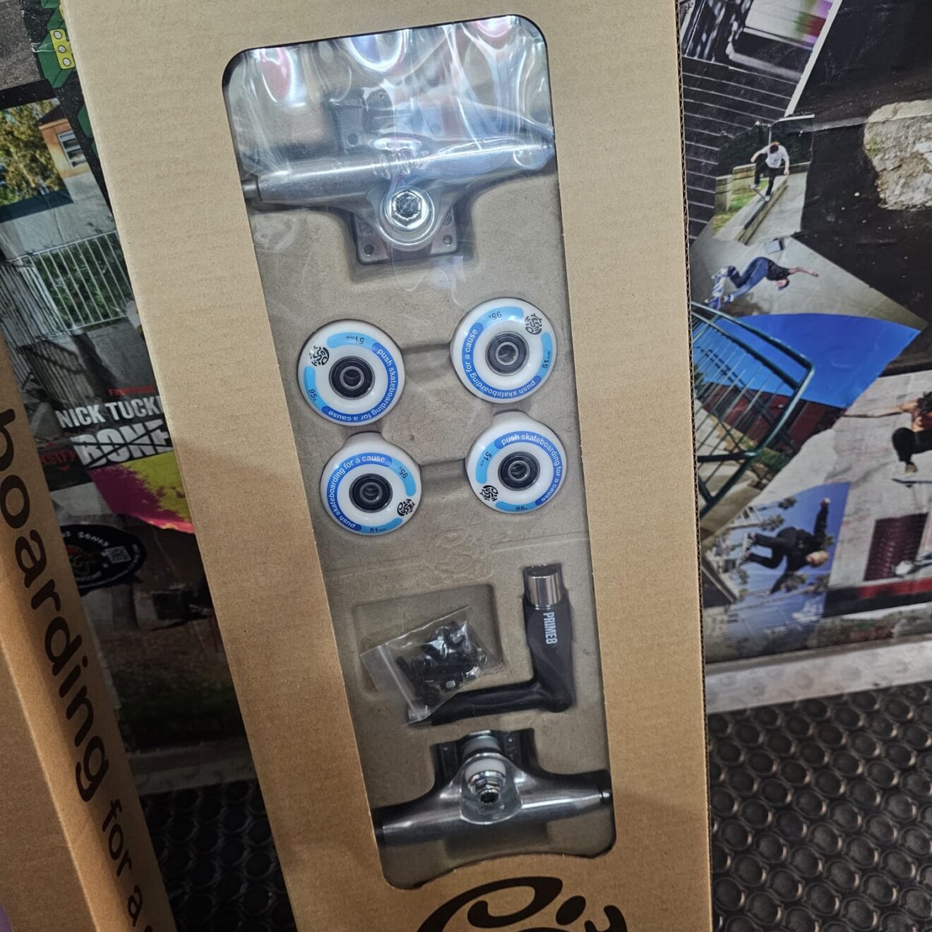 Tabla Push 7.25 x 31.40 in Lil Chimp COMPLETE - Peach and Bones Skateshop