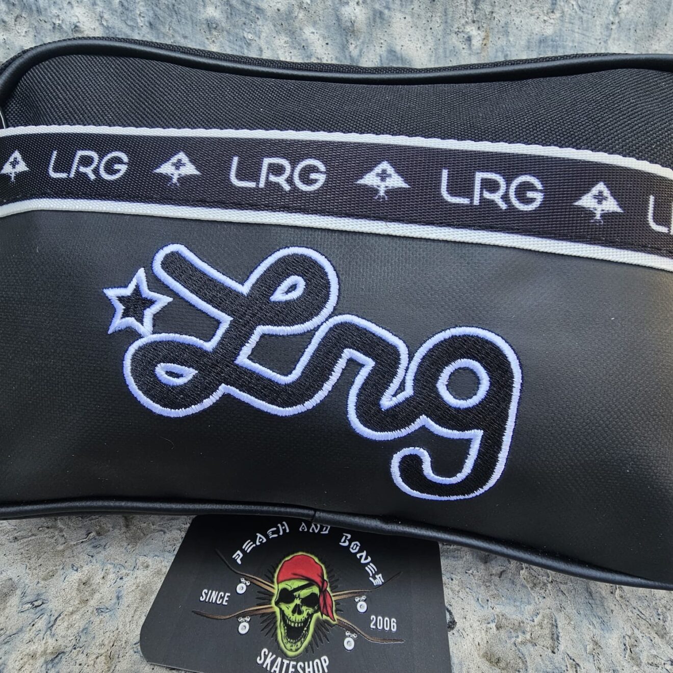 LRG Crossbody Framework 2.0 Waist Pack Black/White - Peach and Bones ...
